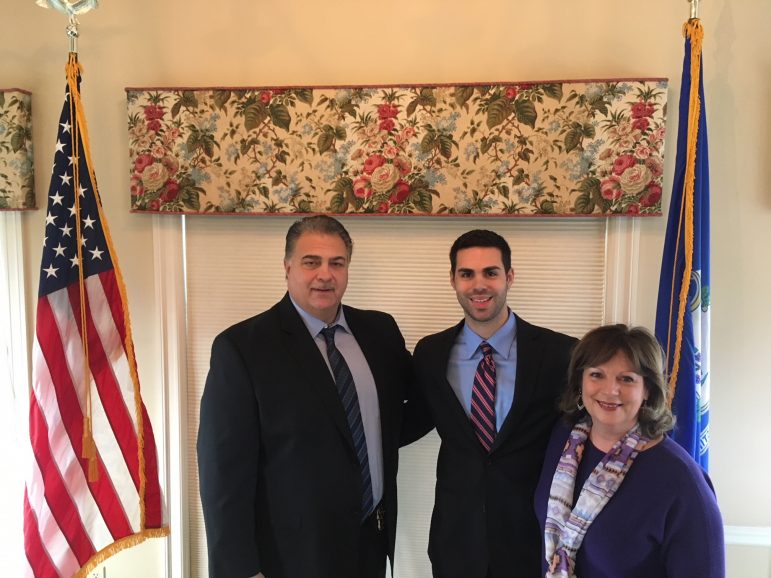 Robert Rizzitelli Sworn In as New Canaan Police Officer | NewCanaanite.com