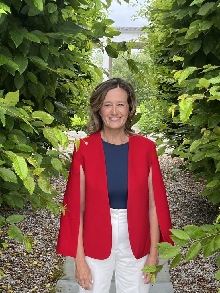 Election 2025: Town Council Incumbent Kim Norton [Q&A] | NewCanaanite.com
