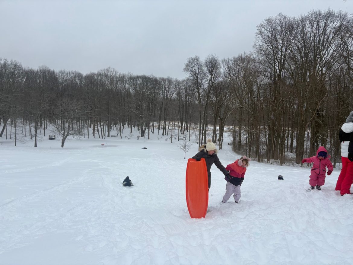 ‘Super Fun’: Local Families ‘Hit the Slopes’ for Sledding at Waveny ...